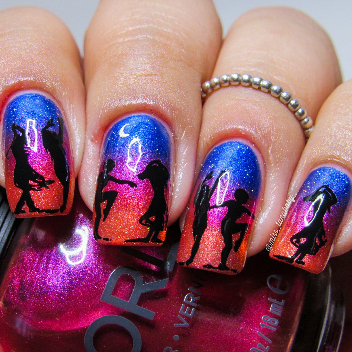 "Embrace the Darkside 01" – Hit the Bottle polishes